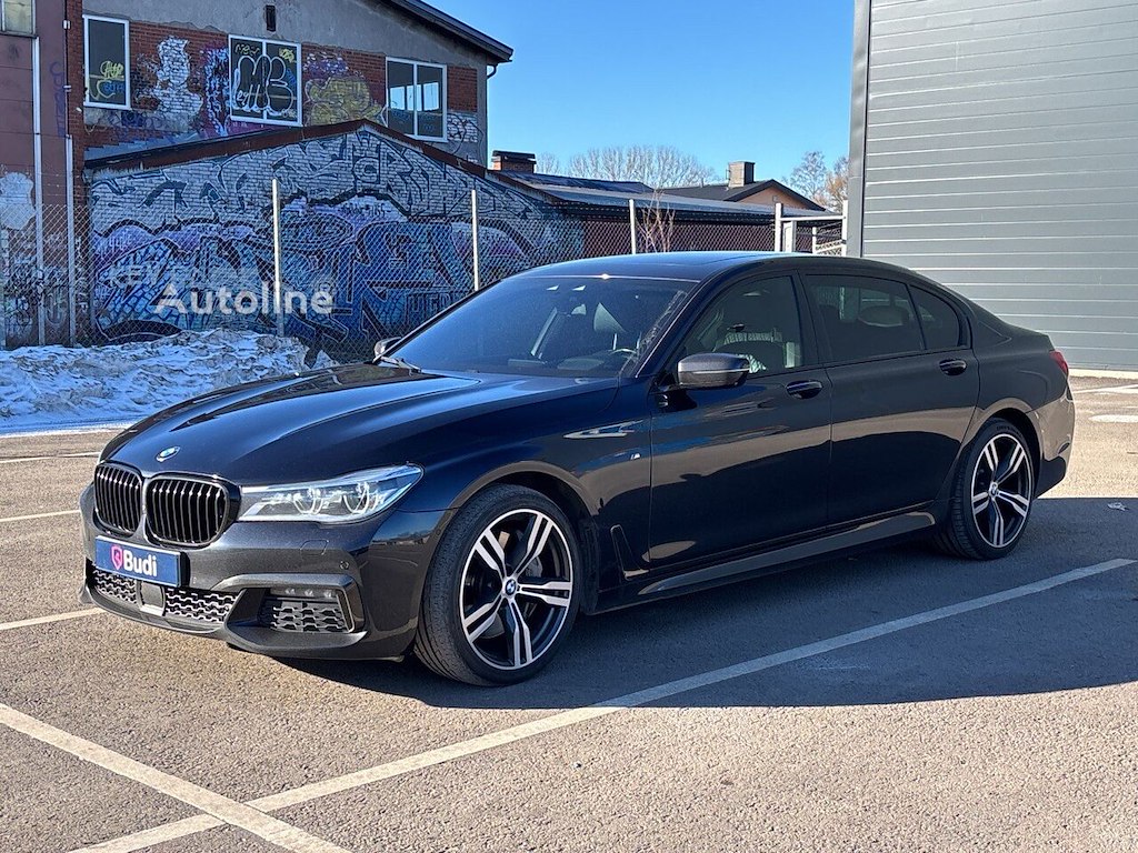 Prodaje se BMW 750 LD xDrive sedan na aukciji