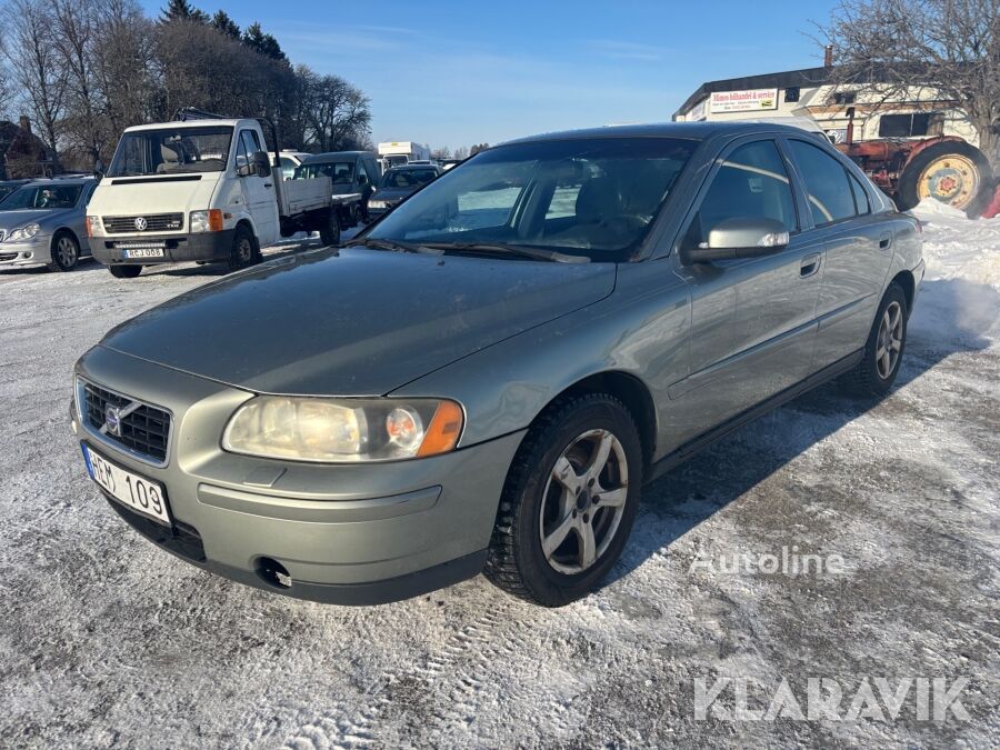 Prodaje se Volvo S60 sedan na aukciji