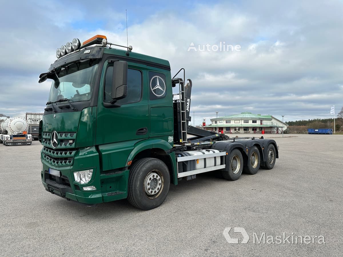 Prodaje se Mercedes-Benz Arocs rol kiper sa kukom na aukciji