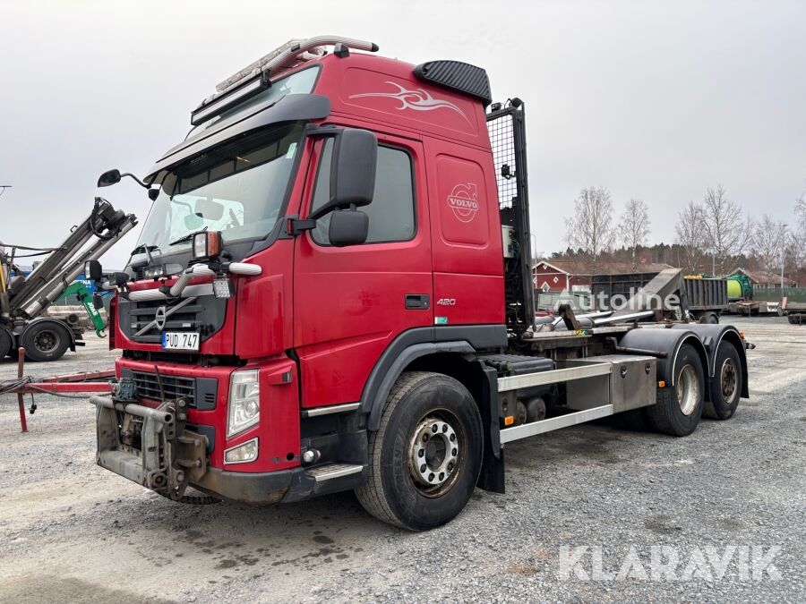 Prodaje se Volvo FM 420 rol kiper sa kukom na aukciji