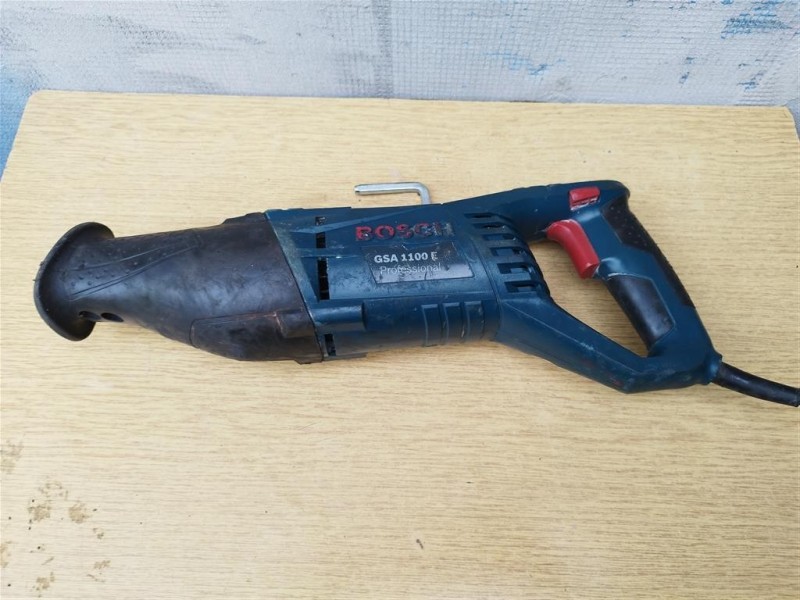 Bosch Professional GSA 1100 E lisicarka