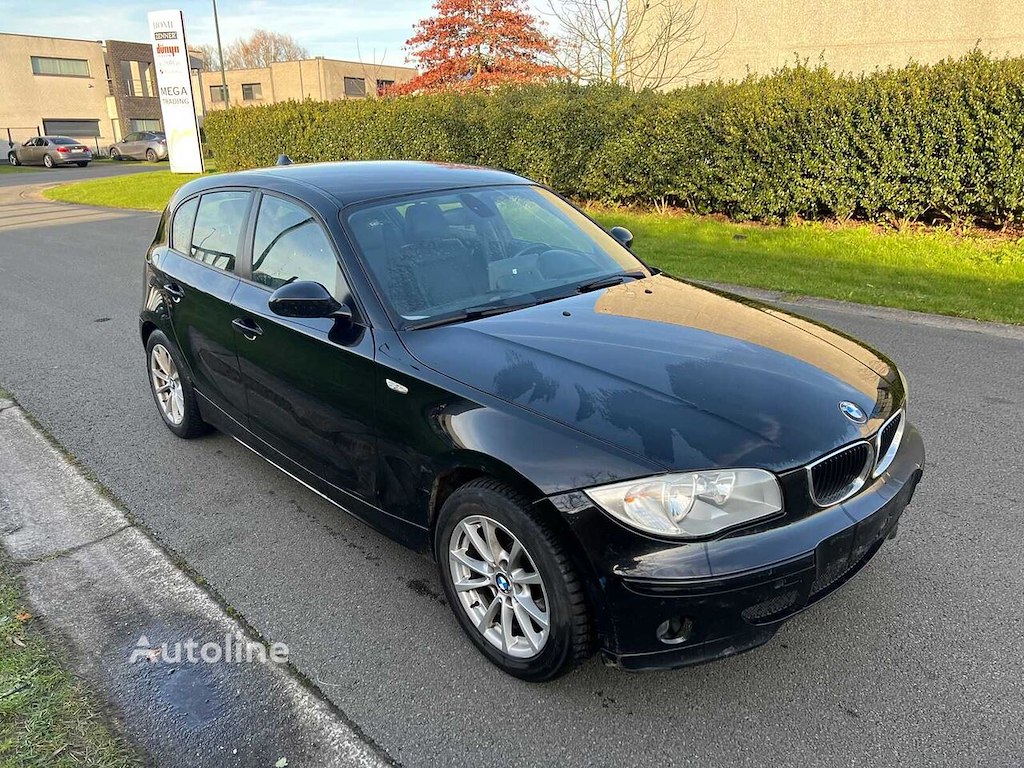 Prodaje se BMW 116 hečbek na aukciji