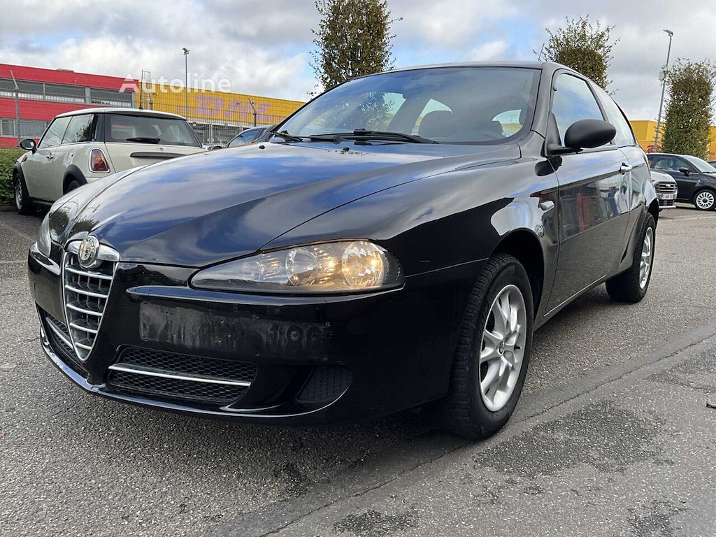 Prodaje se Alfa Romeo 147 hečbek na aukciji