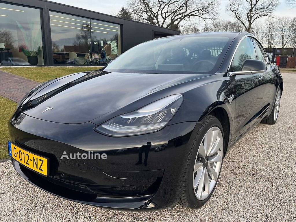 Prodaje se Tesla 3 Standard Range Plus achterwielaandrijving hečbek na aukciji