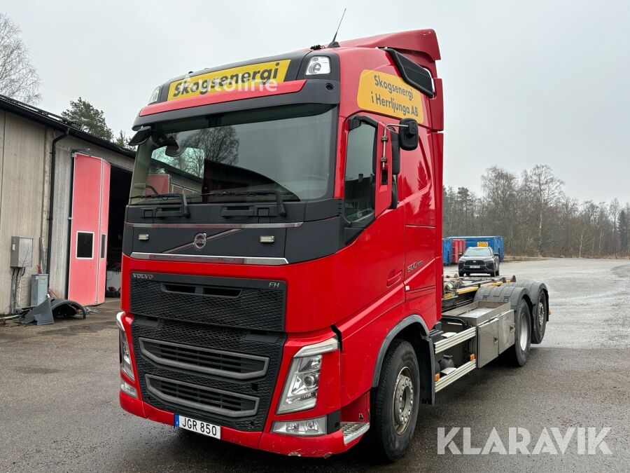 Prodaje se Volvo FH 500 rol kiper sa kukom na aukciji