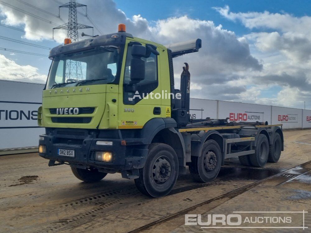 Prodaje se IVECO Trakker 360 rol kiper sa kukom na aukciji