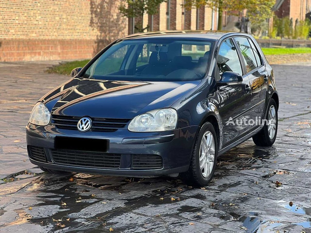 Prodaje se Volkswagen GOLF 5 hečbek na aukciji