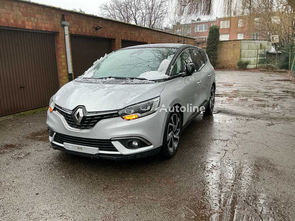 Prodaje se Renault Scenic hečbek na aukciji