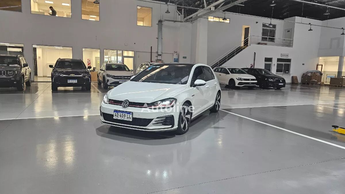 Volkswagen Golf hečbek