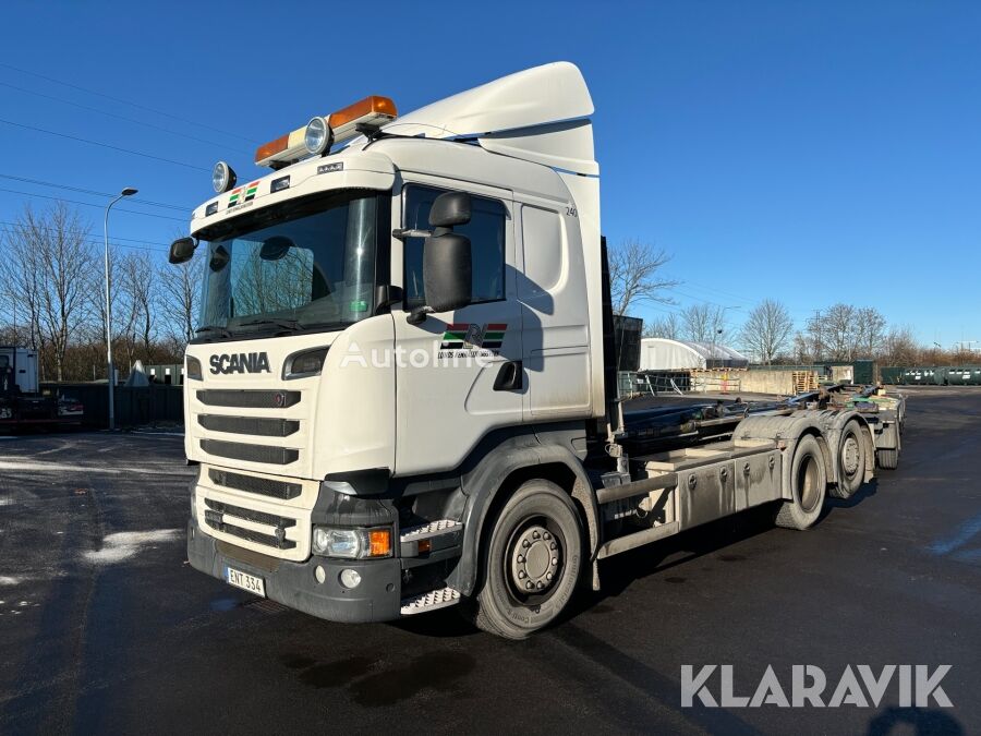 Prodaje se Scania R 580 rol kiper sa kukom na aukciji