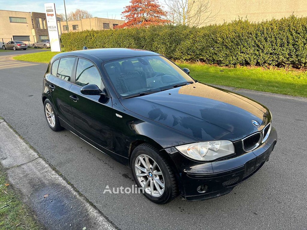 Prodaje se BMW 116 karavan na aukciji