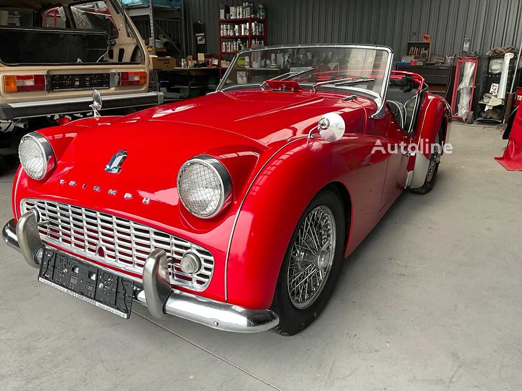 Prodaje se Triumph TR3A kabriolet na aukciji