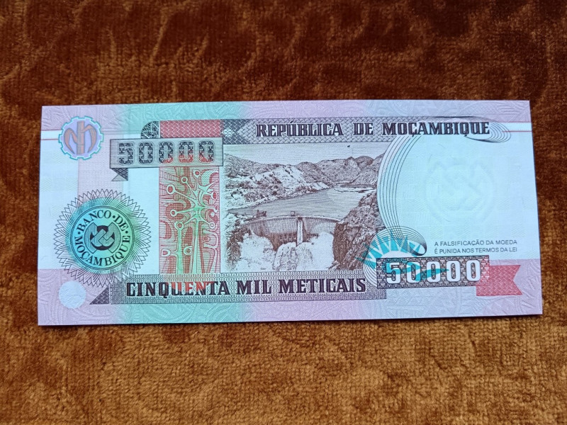 Mozambik 50.000 metikal,1993 god.UNC