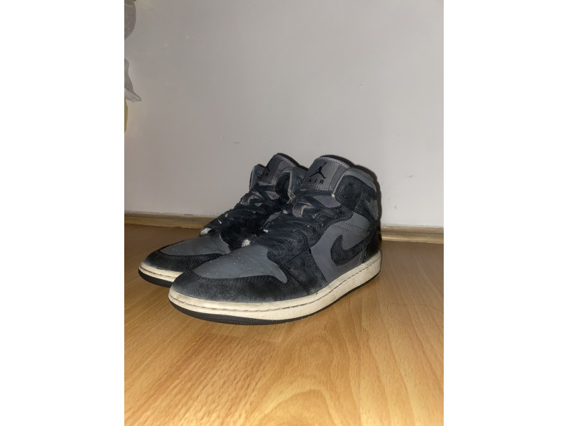 Nike Air Jordan 1 Mid SE - Broj 38