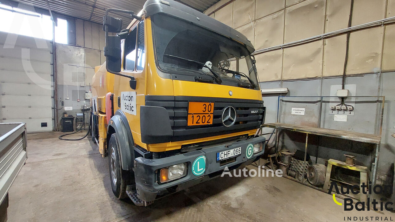 Prodaje se Mercedes-Benz 1827 autocisternu za gorivo na aukciji