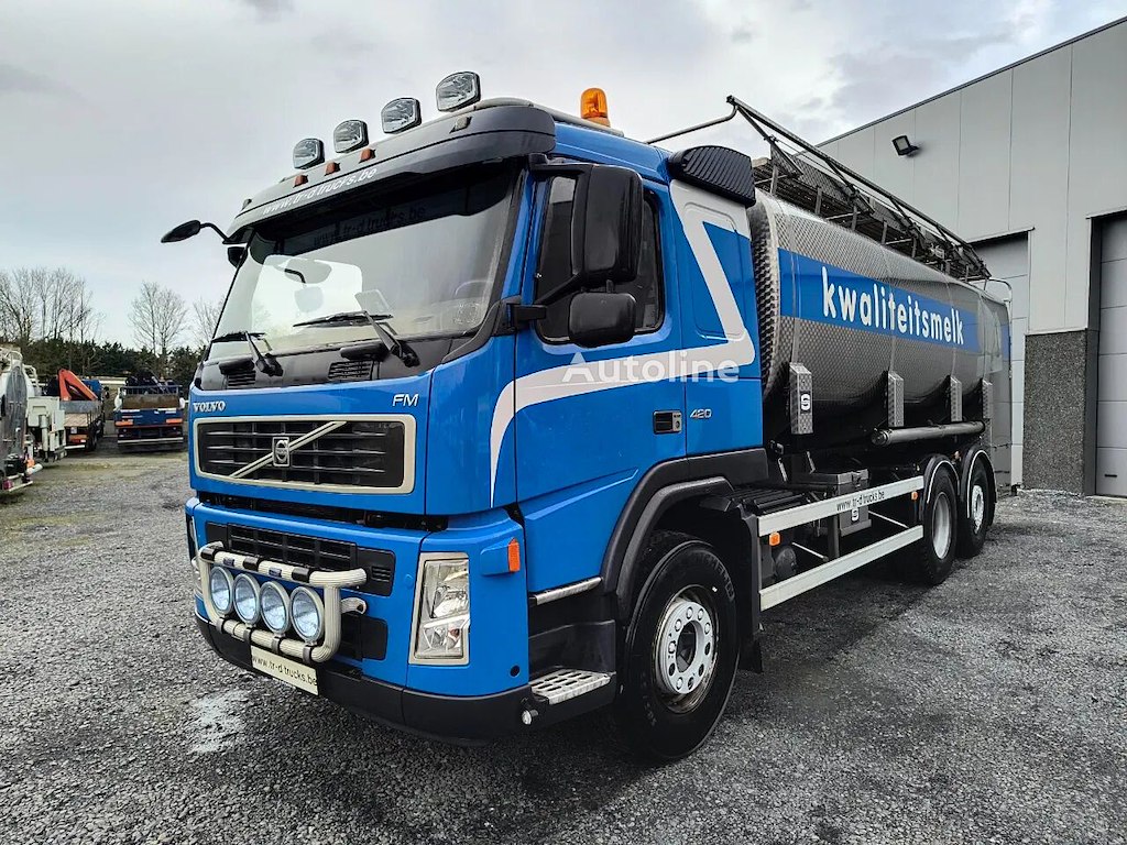 Volvo FM 420 17000L INSULATED INOX TANK - 2 COMPARTMENTS autocisterna za mleko