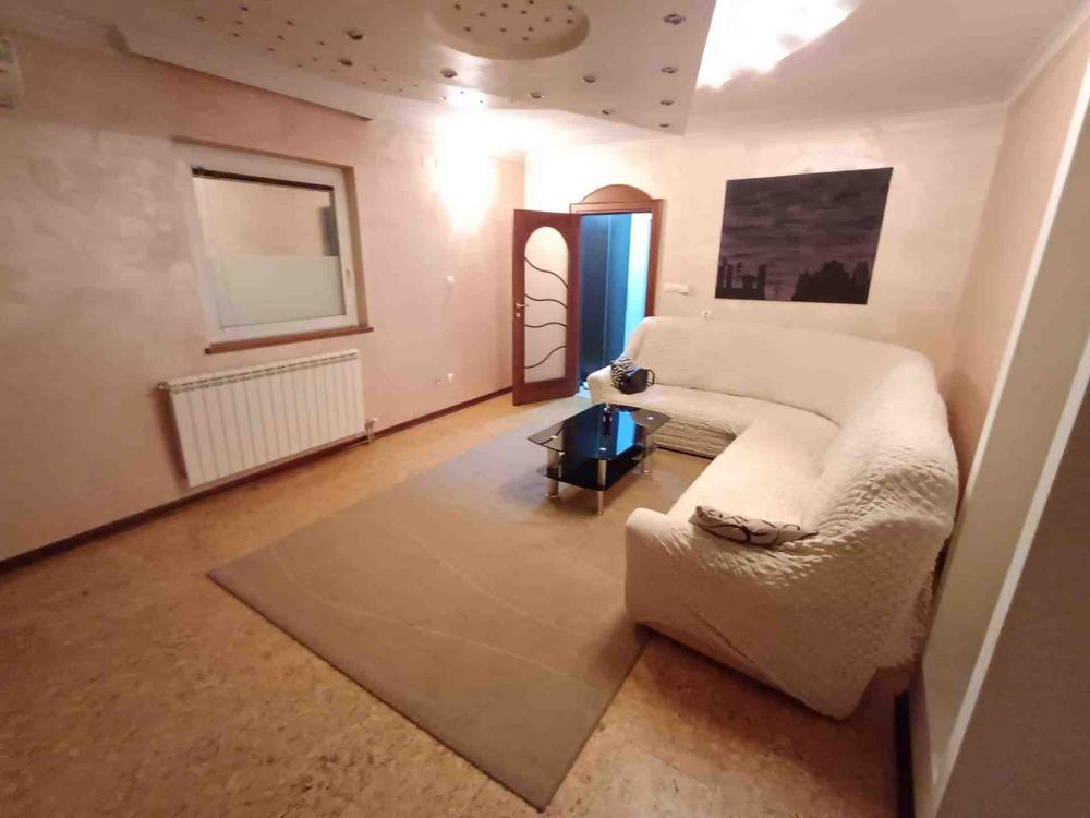 Železnička, Četvorosoban stan za izdavanje, 125m2, 800€