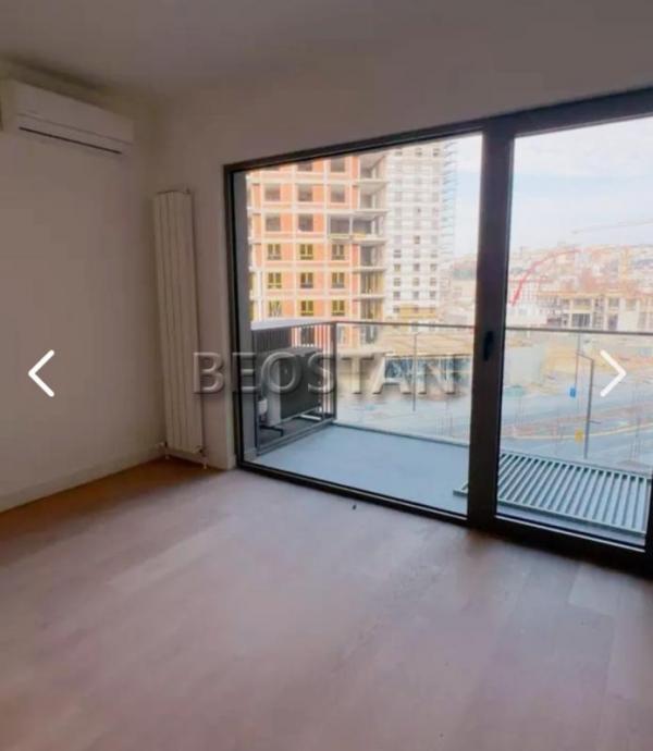 Savska, Trosoban stan za izdavanje, 76m2, 1.500€