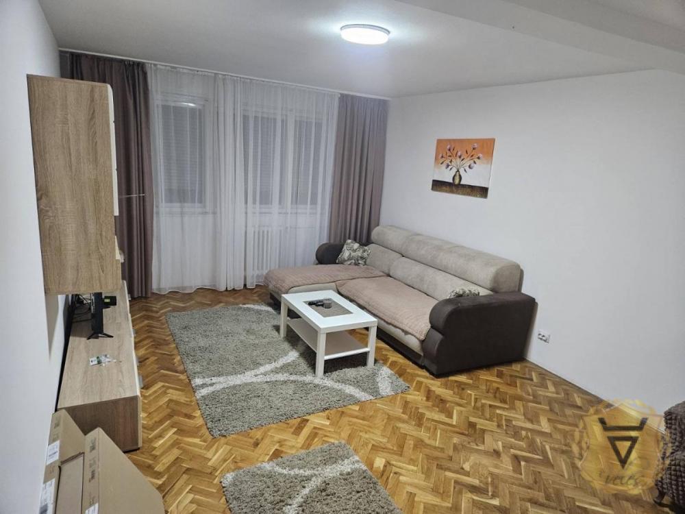 Troiposoban stan za izdavanje, 94m2, 900€