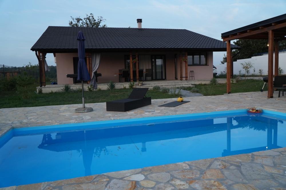 Kuća na prodaju, 155m2, 350.000€