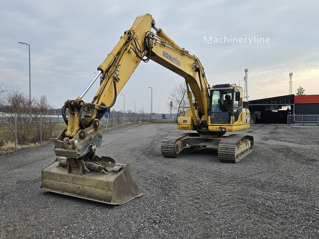 Komatsu PC210 LC-8 bager guseničar