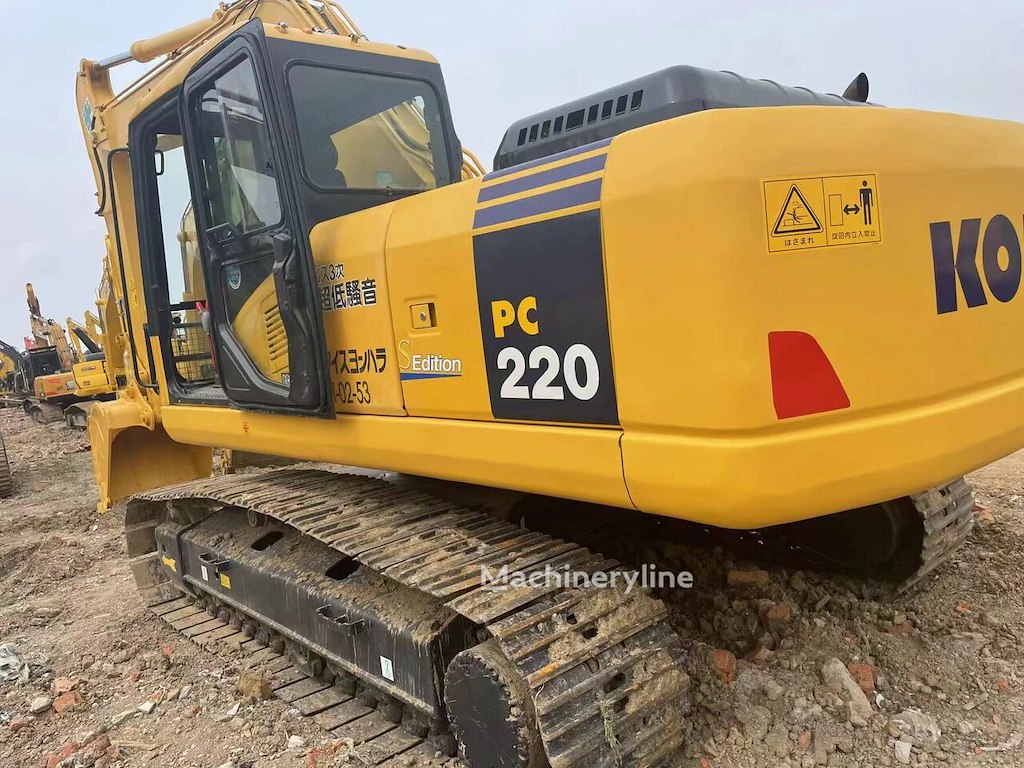 Komatsu PC220-7 bager guseničar