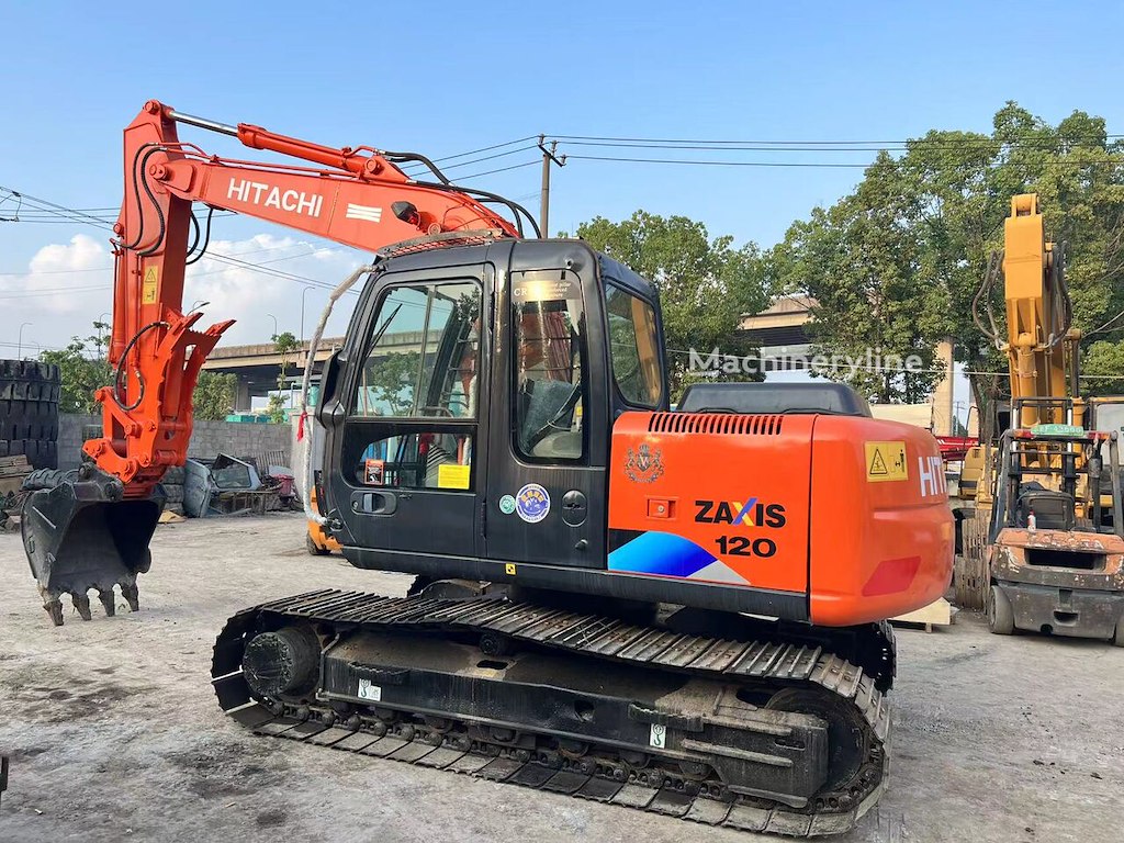 Hitachi ZX120 bager guseničar