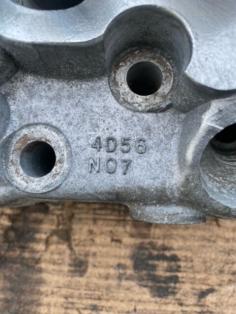 Mitsubishi L200 / 4D56 Cabeça do Motor MD307718 glava cilindra za Mitsubishi L200 automobila