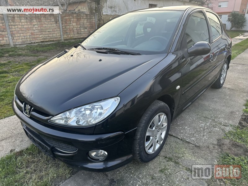 Peugeot 206 1.4 8V