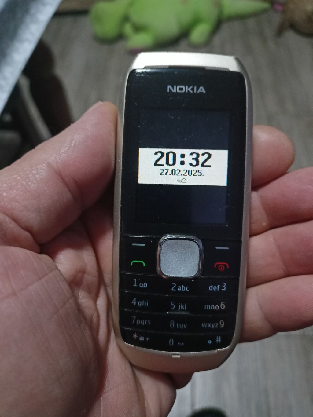 Nokia 1, bоја - Zlatna