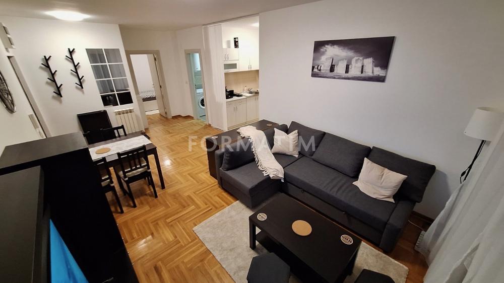 Cvetkova pijaca, odličan 3.0 stan ID#2462 700 €