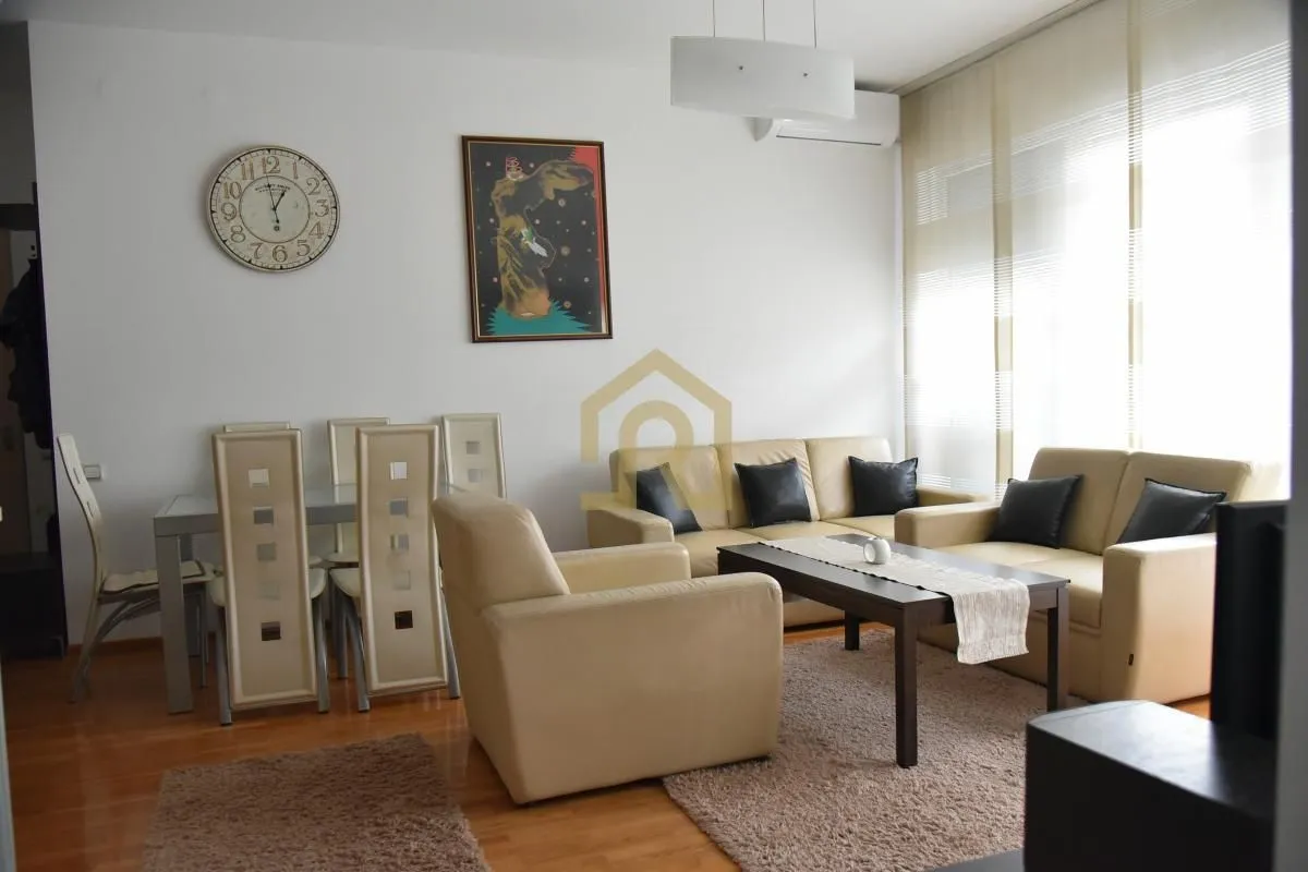 Izdavanje, dvosoban stan, 65m2, Crveni Krst, Beograd