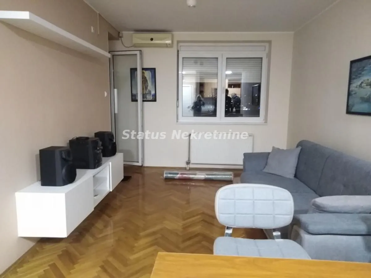 Izdavanje, dvosoban stan, 43m2, Grbavica, Novi Sad, Novi Sad