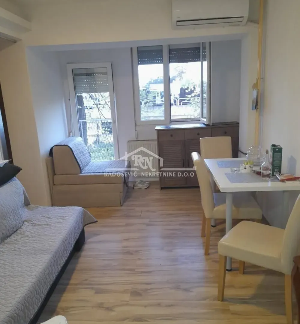 Izdavanje, jednosoban stan, 28m2, Petlovo Brdo, Beograd