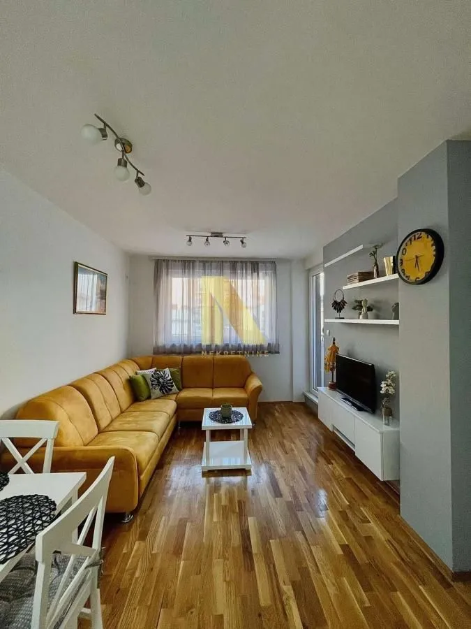 Izdavanje, jednosoban stan, 36m2, Salajka, Novi Sad, Novi Sad