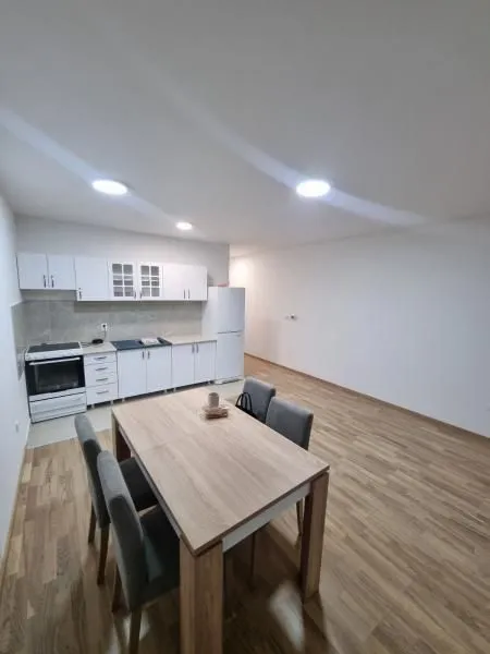 Izdavanje, jednosoban stan, 40m2, Adice, Novi Sad, Novi Sad