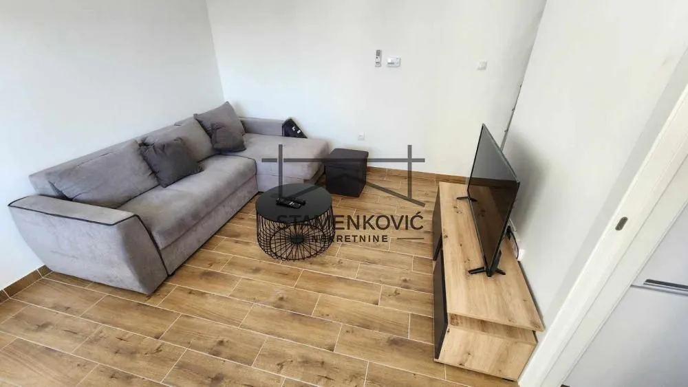 Izdavanje, jednosoban stan, 35m2, Podbara, Novi Sad, Novi Sad