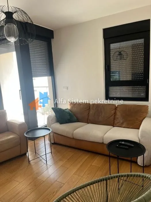 Izdavanje, dvosoban stan, 54m2, Crveni Krst, Beograd