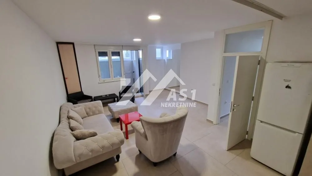 Izdavanje, četvorosoban stan, 72m2, Banatić, Novi Sad, Novi Sad