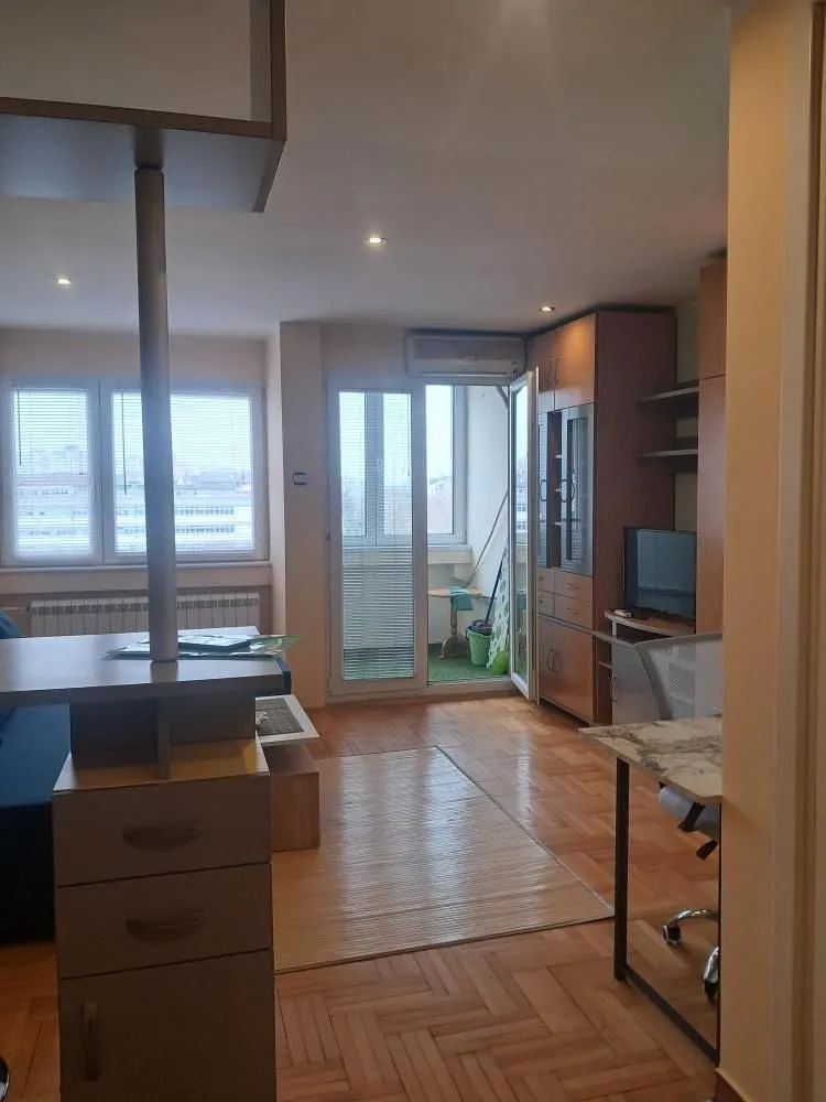 Izdavanje, garsonjera, 31m2, Novi Beograd Blok 45, Novi Beograd, Beograd