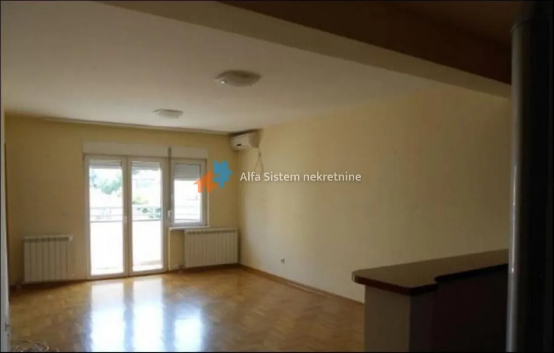 Izdavanje, trosoban stan, 67m2, Đeram Pijaca, Beograd