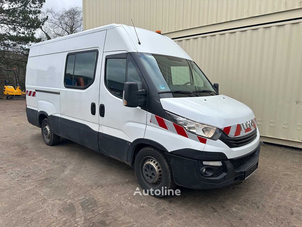 Prodaje se IVECO Daily 35S16 minibus furgon na aukciji