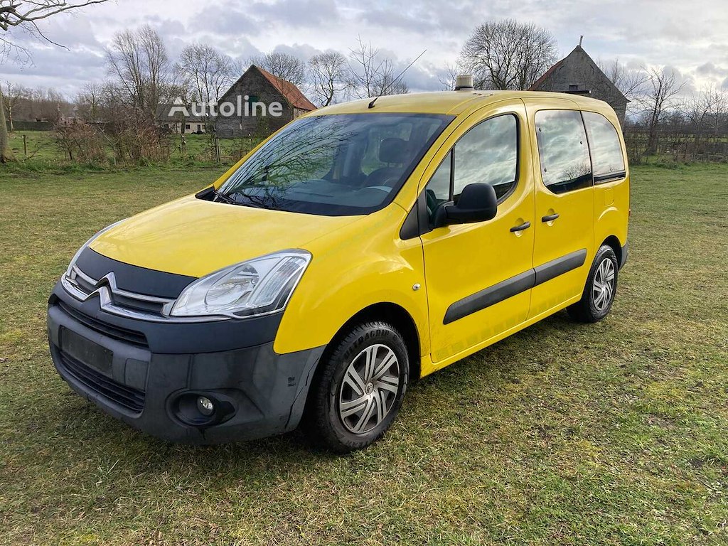 Prodaje se Citroen Berlingo laki furgon na aukciji