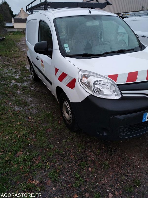 Prodaje se Renault KANGOO laki furgon na aukciji