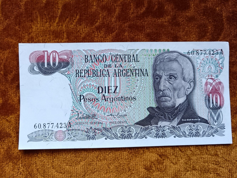 Argentina 10 pesos,1982 god.UNC