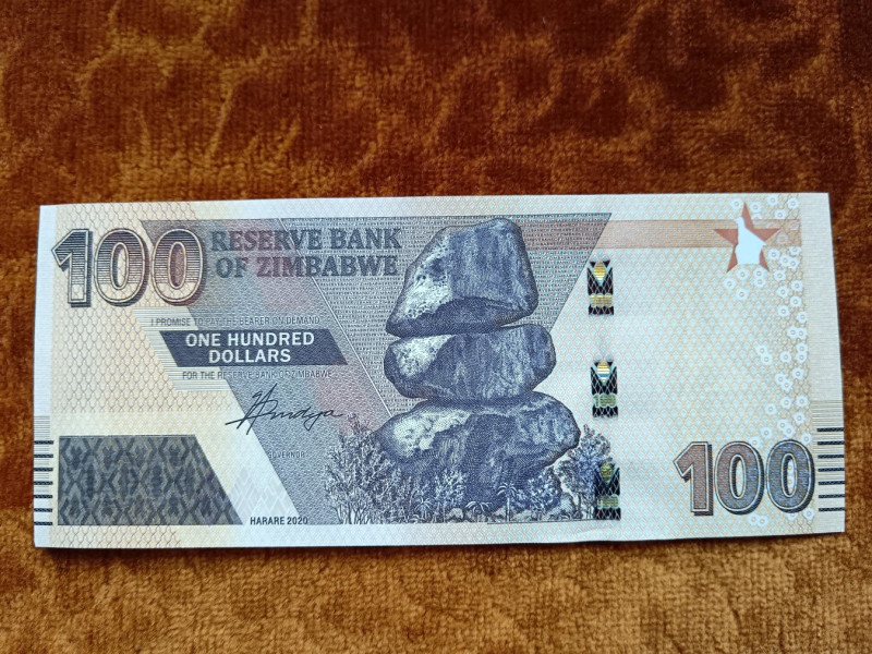 Zimbabve 100 dolara,2020 god.UNC