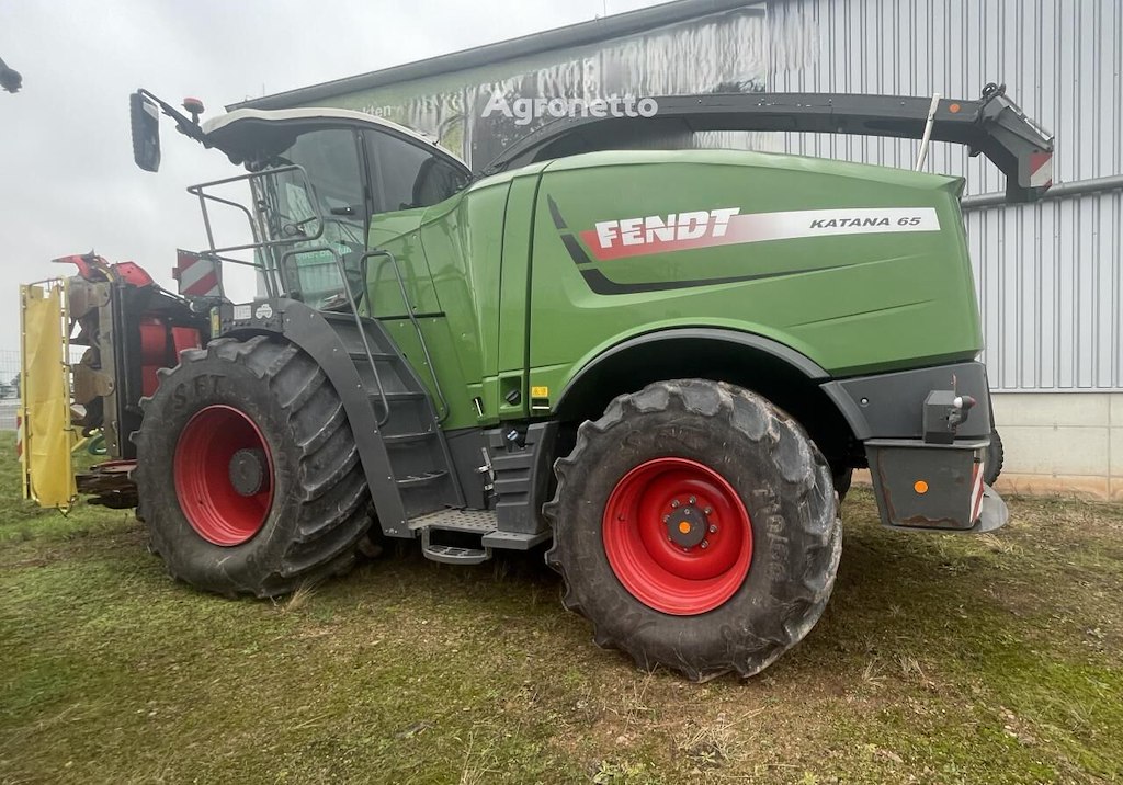 Fendt Katana 65 krmni kombajn