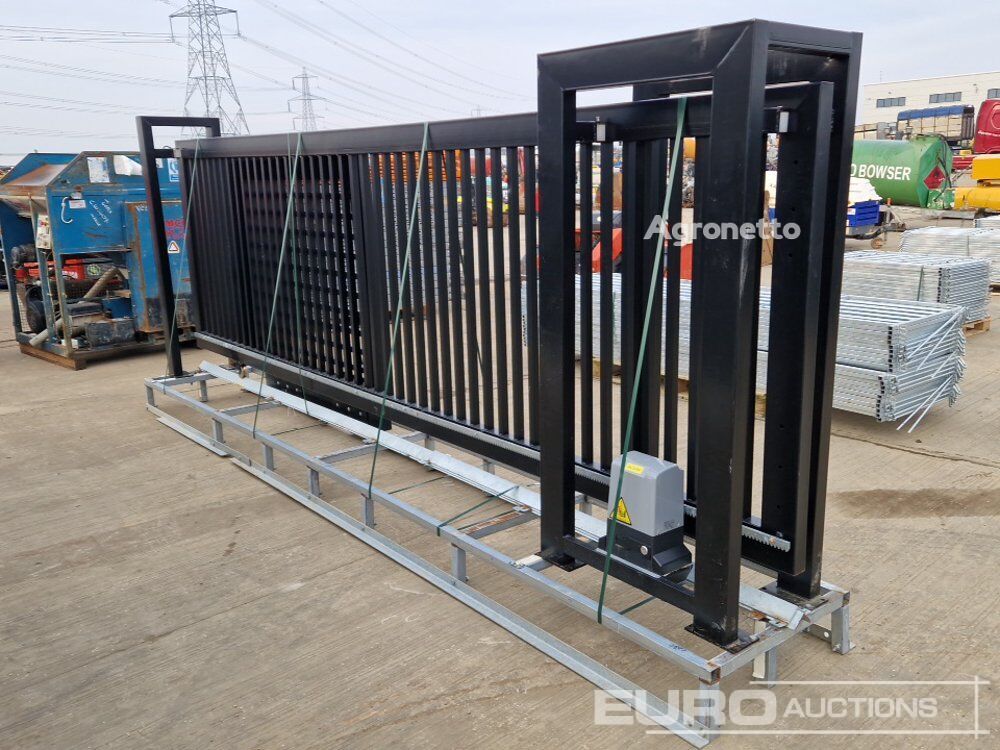 Prodaje se Electric Sliding Gates ostalu opremu za stočarstvo na aukciji