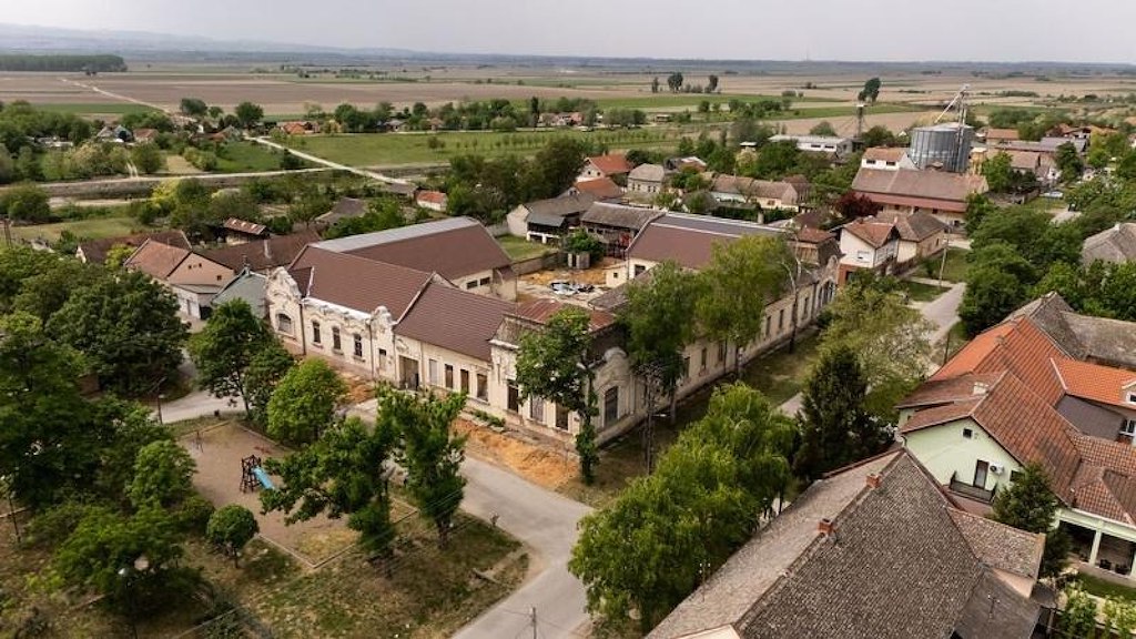 Kuća u Kovilju na odličnoj lokaciji