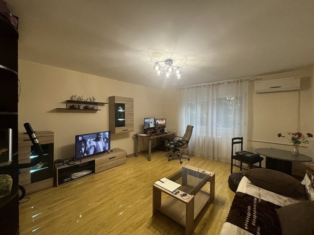 NOVI SAD - SAJAM - 63. 00 m2